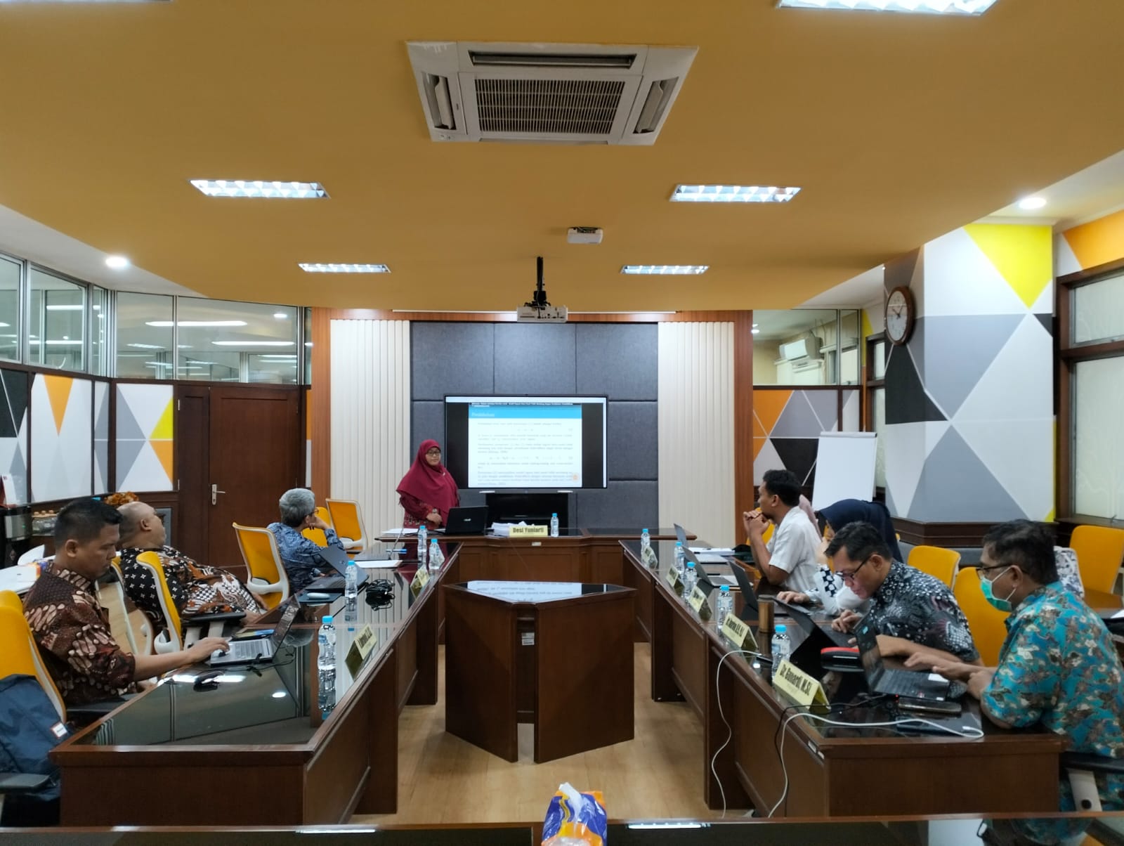 UJIAN TERTUTUP MAHASISWA PROGRAM DOKTOR MATEMATIKA FMIPA UGM – DP-Math UGM