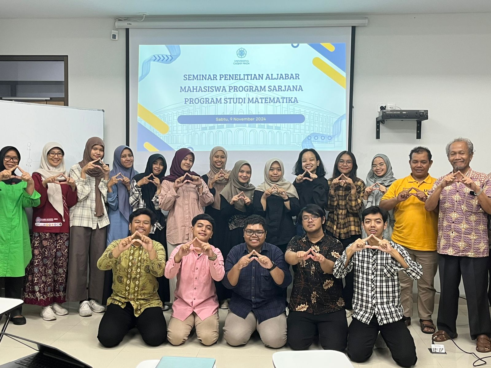 Seminar Penelitian Aljabar Mahasiswa Program Sarjana Program Studi ...